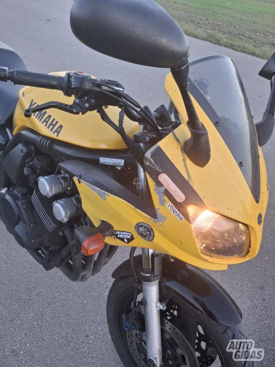 Dzeltens Yamaha FZS 600 2001 Šauļi, ar dzinēja tilpumu 0.00 L un nobraukumu 0 tūkst. km par 1200 €, foto 5 vietnē AUTOMOTO.COM.LV