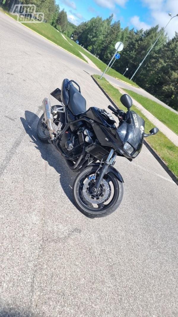 Black Yamaha FZS 2000 in Utena, with an engine capacity of 0.60 L and mileage of 53 thousand km for 1150 €, photo 1 on AUTOMOTO.COM.LV