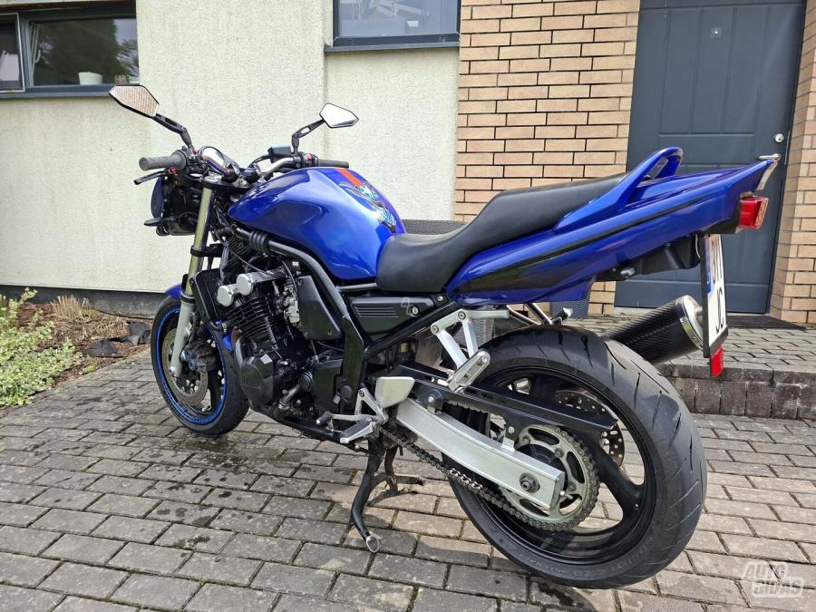 Blue Yamaha FZS 2003 in Vilnius, with an engine capacity of 0.60 L and mileage of 84 thousand km for 1400 €, photo 6 on AUTOMOTO.COM.LV