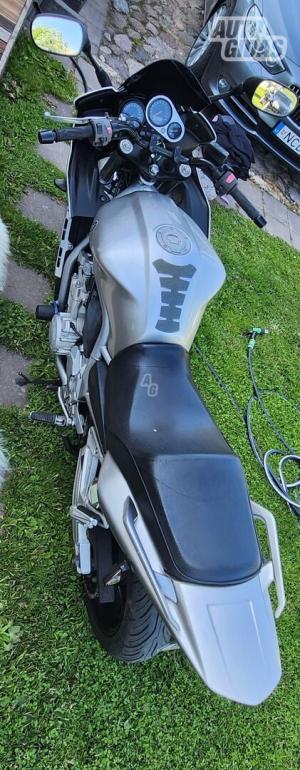Grey Yamaha FZS 2002 in Vilnius, with an engine capacity of 1.00 L and mileage of 48 thousand km for 1999 €, photo 8 on AUTOMOTO.COM.LV