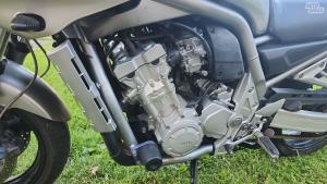 Grey Yamaha FZS 2002 in Vilnius, with an engine capacity of 1.00 L and mileage of 48 thousand km for 1999 €, photo 9 on AUTOMOTO.COM.LV