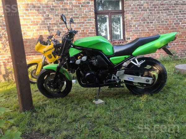 Yamaha FZS 1999 in Limbazi, with an engine capacity of 0.60 L and mileage of 0 thousand km for 1300 €, photo 4 on AUTOMOTO.COM.LV