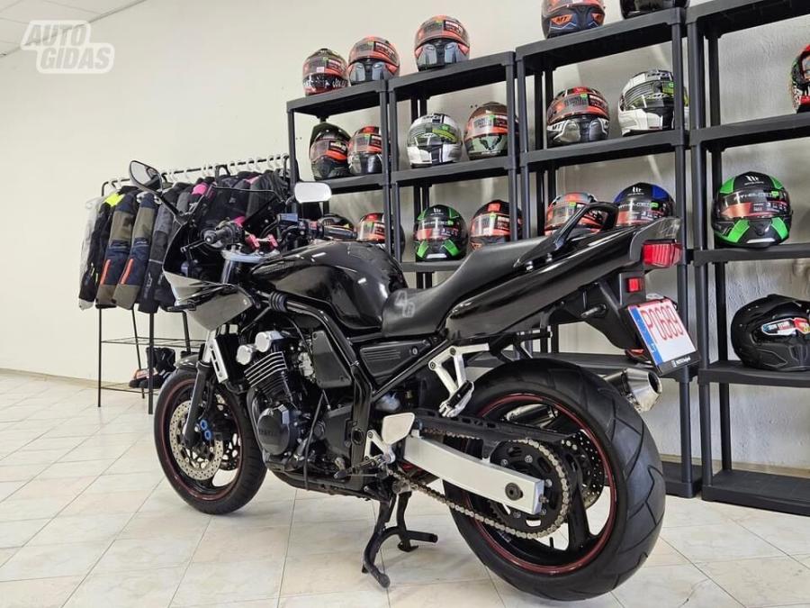 Yamaha FZS 2000 Utena, ar dzinēja tilpumu 0.00 L un nobraukumu 0 tūkst. km par 1150 €, foto 5 vietnē AUTOMOTO.COM.LV