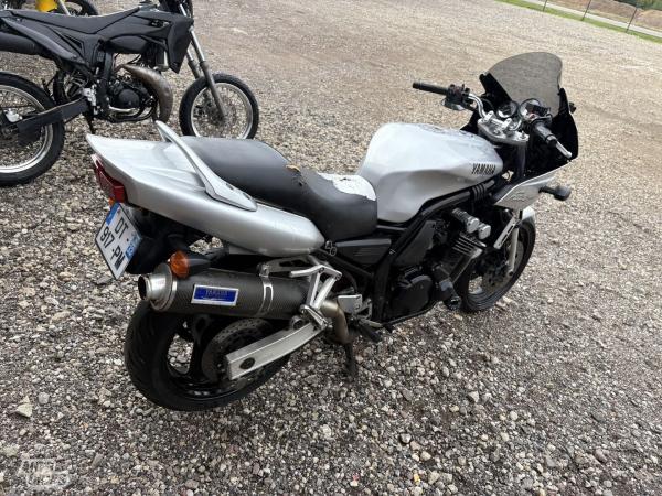 Yamaha FZS 2001 Kelmė, ar dzinēja tilpumu 0.60 L un nobraukumu 0 tūkst. km par 765 €, foto 4 vietnē AUTOMOTO.COM.LV