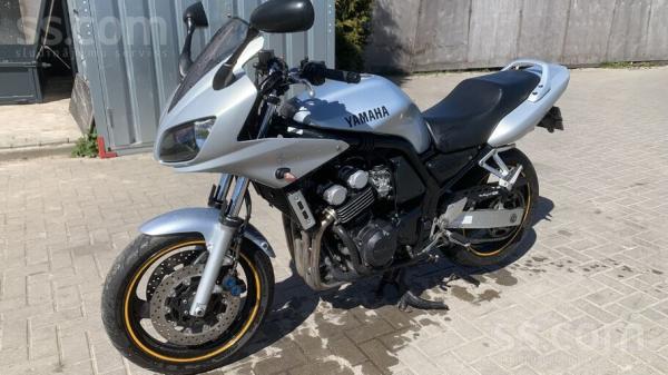 Yamaha FZS 2002 in Liepaja, with an engine capacity of 0.60 L and mileage of 0 thousand km for 2821 €, photo 8 on AUTOMOTO.COM.LV