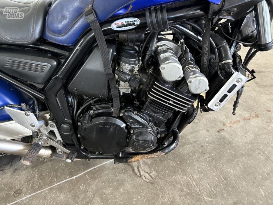 Yamaha FZS 2002 in Kelme, with an engine capacity of 0.60 L and mileage of 0 thousand km for 365 €, photo 9 on AUTOMOTO.COM.LV