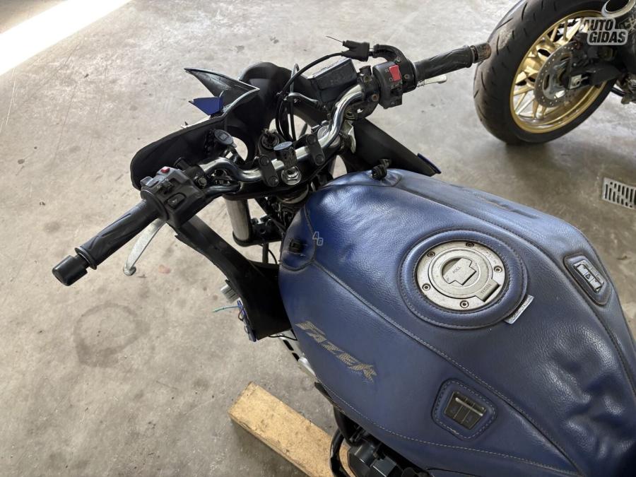 Yamaha FZS 2002 in Kelme, with an engine capacity of 0.60 L and mileage of 0 thousand km for 365 €, photo 14 on AUTOMOTO.COM.LV