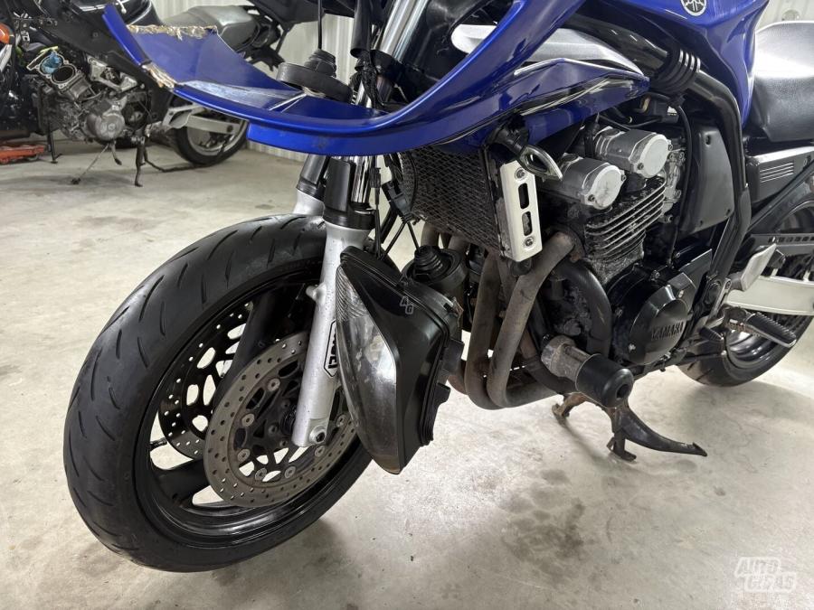 Yamaha FZS 2002 in Kelme, with an engine capacity of 0.60 L and mileage of 0 thousand km for 615 €, photo 7 on AUTOMOTO.COM.LV
