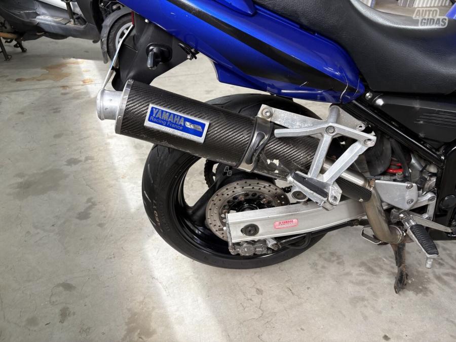Yamaha FZS 2002 in Kelme, with an engine capacity of 0.60 L and mileage of 0 thousand km for 615 €, photo 12 on AUTOMOTO.COM.LV
