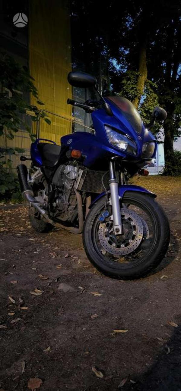 Yamaha FZS 2003 Viļņa, ar dzinēja tilpumu 0.60 L un nobraukumu 65 tūkst. km par 1000 €, foto 1 vietnē AUTOMOTO.COM.LV