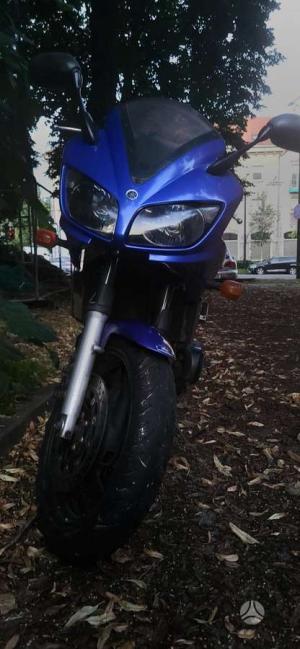 Yamaha FZS 2003 Viļņa, ar dzinēja tilpumu 0.60 L un nobraukumu 65 tūkst. km par 1000 €, foto 6 vietnē AUTOMOTO.COM.LV