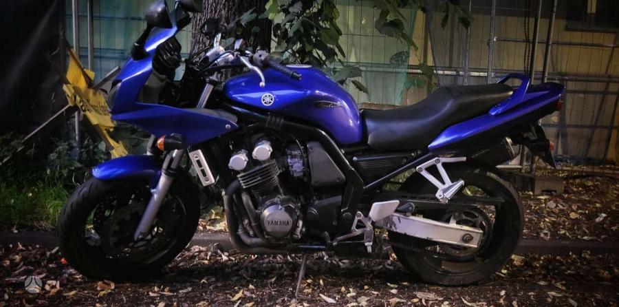Yamaha FZS 2003 Viļņa, ar dzinēja tilpumu 0.60 L un nobraukumu 65 tūkst. km par 1000 €, foto 8 vietnē AUTOMOTO.COM.LV