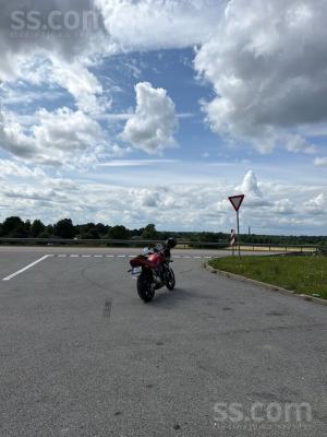 Yamaha FZS 2003 Rīga, ar dzinēja tilpumu 0.60 L un nobraukumu 0 tūkst. km par 1400 €, foto 4 vietnē AUTOMOTO.COM.LV
