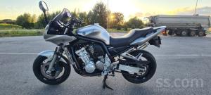 Yamaha FZS 2004 in Ogre, with an engine capacity of 1.00 L and mileage of 0 thousand km for 2100 €, photo 3 on AUTOMOTO.COM.LV