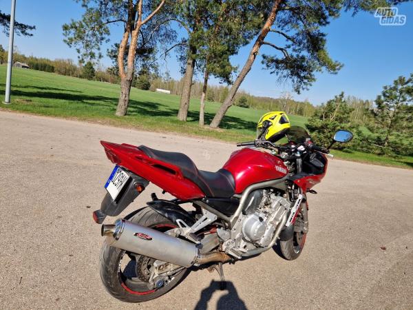 Red Yamaha FZS 2002 in Taurage, with an engine capacity of 1.00 L and mileage of 55 thousand km for 1400 €, photo 2 on AUTOMOTO.COM.LV