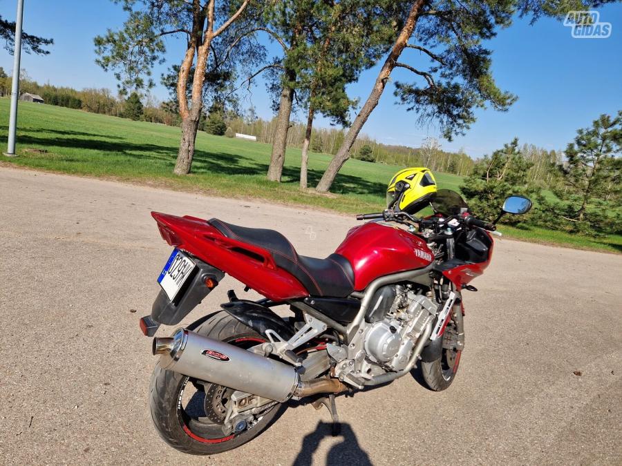 Sarkans Yamaha FZS 2002 Tauragė, ar dzinēja tilpumu 1.00 L un nobraukumu 55 tūkst. km par 1400 €, foto 3 vietnē AUTOMOTO.COM.LV