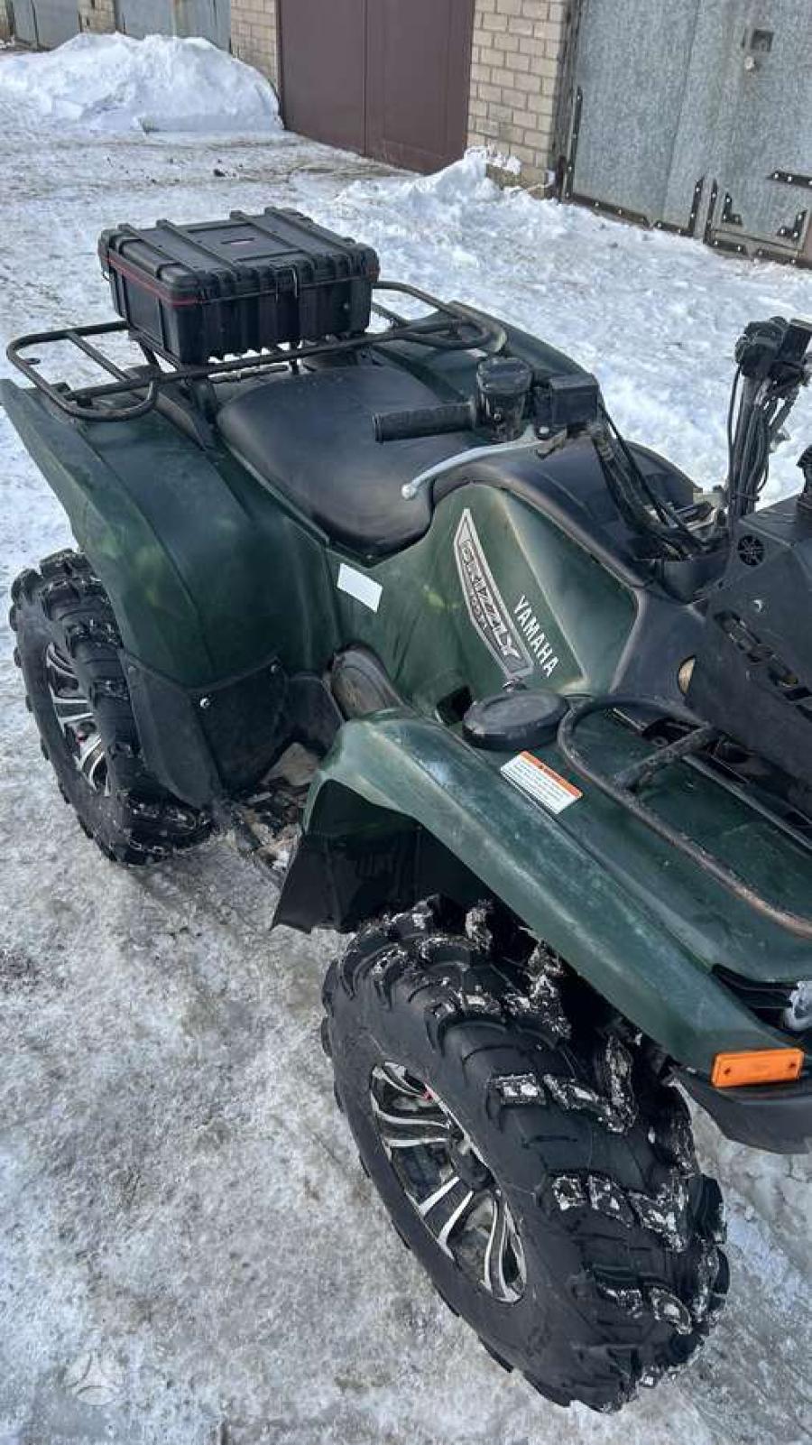 Green Yamaha Grizzly 2008 in Kretinga, with an engine capacity of 0.70 L and mileage of 10 thousand km for 3700 €, photo 2 on AUTOMOTO.COM.LV