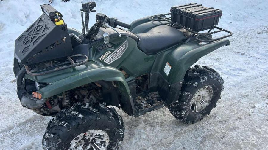 Green Yamaha Grizzly 2008 in Kretinga, with an engine capacity of 0.70 L and mileage of 10 thousand km for 3700 €, photo 3 on AUTOMOTO.COM.LV