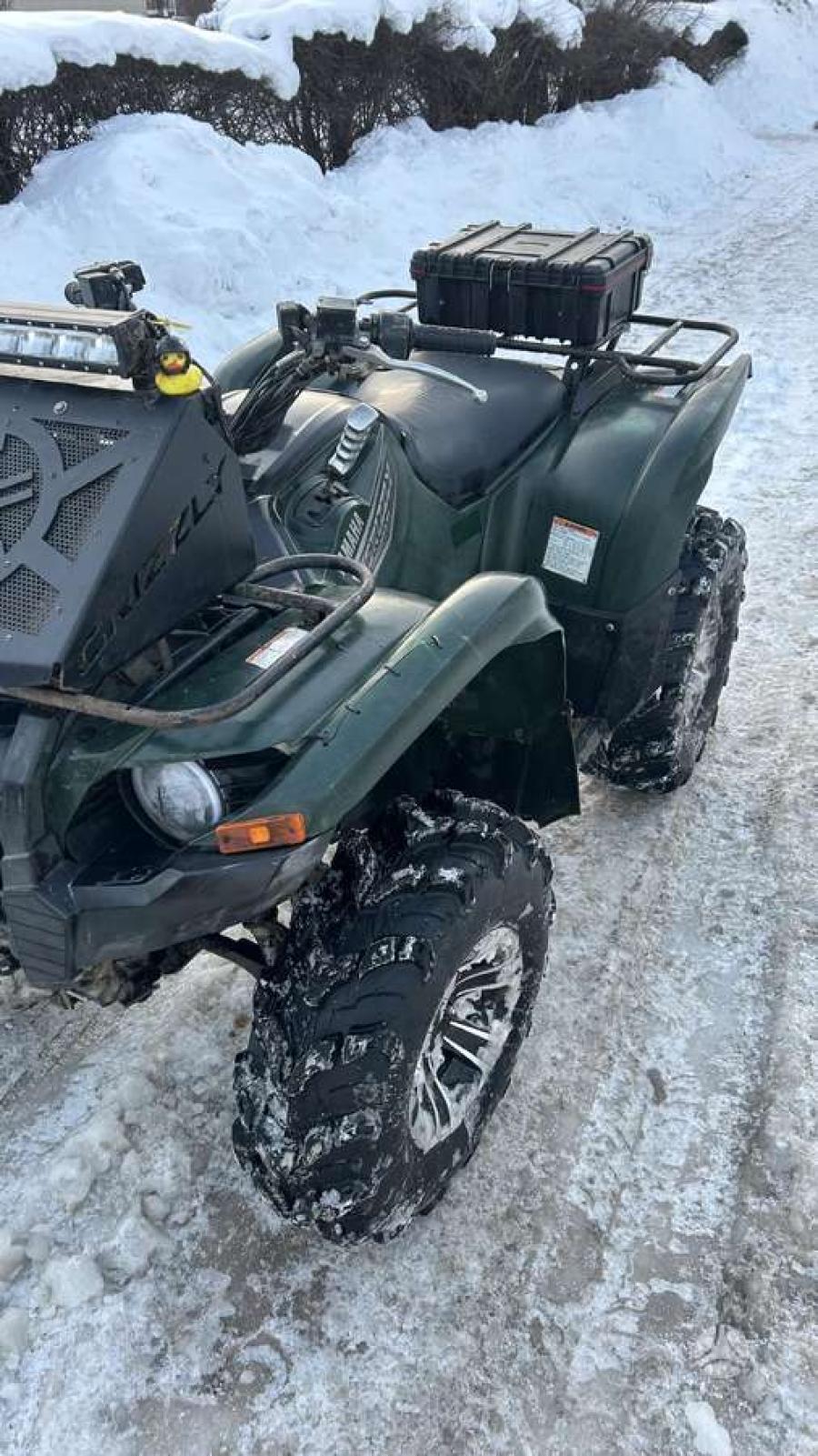 Green Yamaha Grizzly 2008 in Kretinga, with an engine capacity of 0.70 L and mileage of 10 thousand km for 3700 €, photo 9 on AUTOMOTO.COM.LV