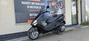 Melns Yamaha Majesty 2005 Panevēža, ar dzinēja tilpumu 0.13 L un nobraukumu 0 tūkst. km par 750 €, foto 7 vietnē AUTOMOTO.COM.LV