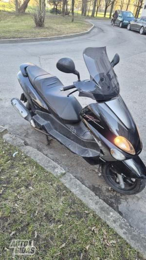 Black Yamaha Majesty 2006 in Vilnius, with an engine capacity of 0.18 L and mileage of 36 thousand km for 650 €, photo  on AUTOMOTO.COM.LV