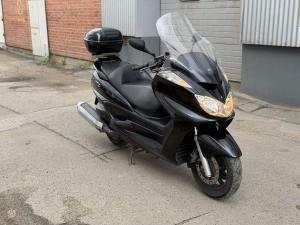 Melns Yamaha Majesty 2008 Viļņa, ar dzinēja tilpumu 0.40 L un nobraukumu 22 tūkst. km par 1800 €, foto 6 vietnē AUTOMOTO.COM.LV