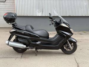 Melns Yamaha Majesty 2008 Viļņa, ar dzinēja tilpumu 0.40 L un nobraukumu 22 tūkst. km par 1800 €, foto 7 vietnē AUTOMOTO.COM.LV