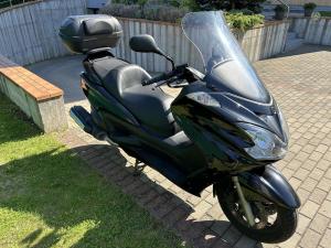 Black Yamaha Majesty 2010 in Palanga, with an engine capacity of 0.40 L and mileage of 41 thousand km for 1350 €, photo 4 on AUTOMOTO.COM.LV