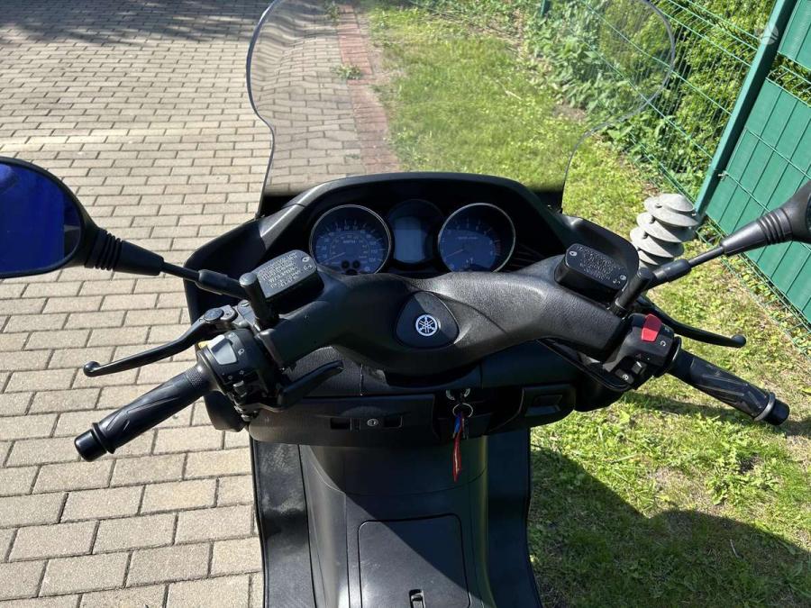 Black Yamaha Majesty 2010 in Palanga, with an engine capacity of 0.40 L and mileage of 41 thousand km for 1350 €, photo 7 on AUTOMOTO.COM.LV