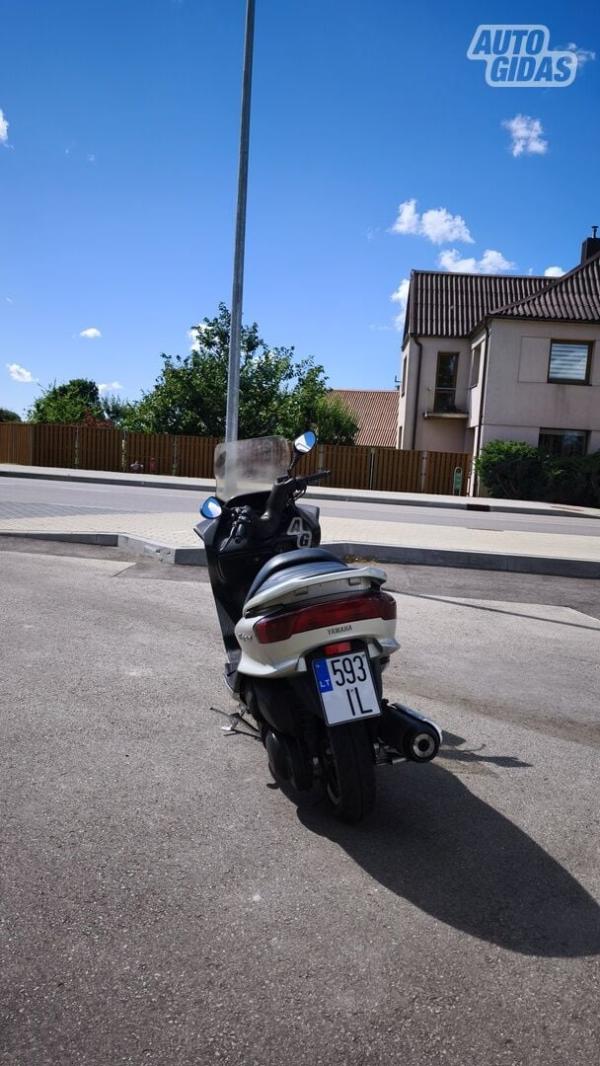 Pelēks Yamaha Majesty 2003 Klaipėda, ar dzinēja tilpumu 0.25 L un nobraukumu 56 tūkst. km par 1150 €, foto 4 vietnē AUTOMOTO.COM.LV