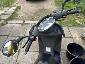 Grey Yamaha Majesty 2004 in Siauliai, with an engine capacity of 0.12 L and mileage of 3 thousand km for 1200 €, photo 8 on AUTOMOTO.COM.LV
