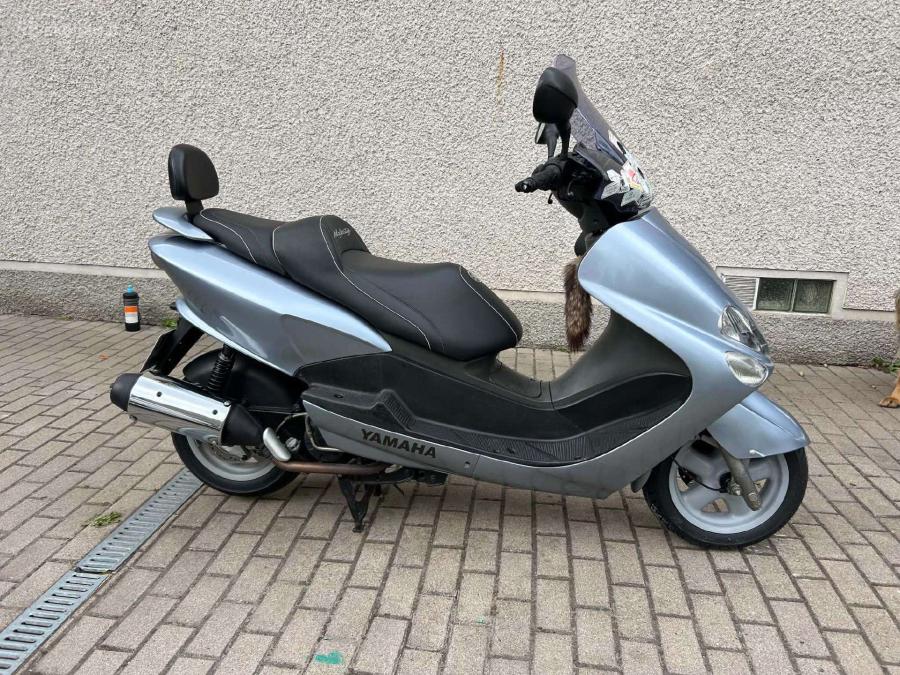 Grey Yamaha Majesty 2006 in Klaipeda, with an engine capacity of 0.13 L and mileage of 21 thousand km for 1050 €, photo 1 on AUTOMOTO.COM.LV