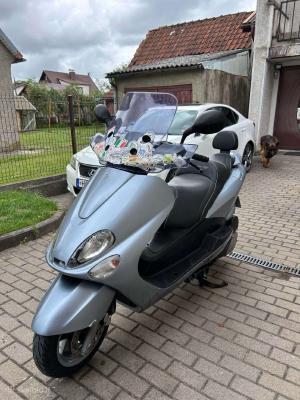 Grey Yamaha Majesty 2006 in Klaipeda, with an engine capacity of 0.13 L and mileage of 21 thousand km for 1050 €, photo 4 on AUTOMOTO.COM.LV