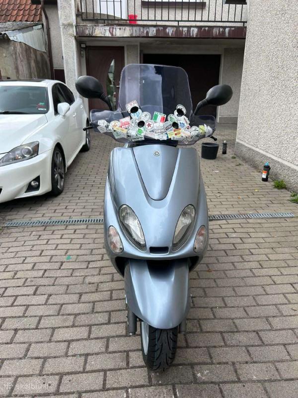 Grey Yamaha Majesty 2006 in Klaipeda, with an engine capacity of 0.13 L and mileage of 21 thousand km for 1050 €, photo 4 on AUTOMOTO.COM.LV