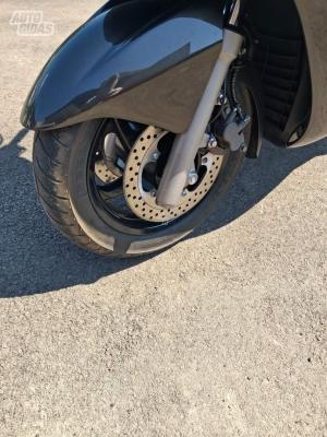 Grey Yamaha Majesty 2008 in Vilnius, with an engine capacity of 0.40 L and mileage of 52 thousand km for 1600 €, photo 7 on AUTOMOTO.COM.LV