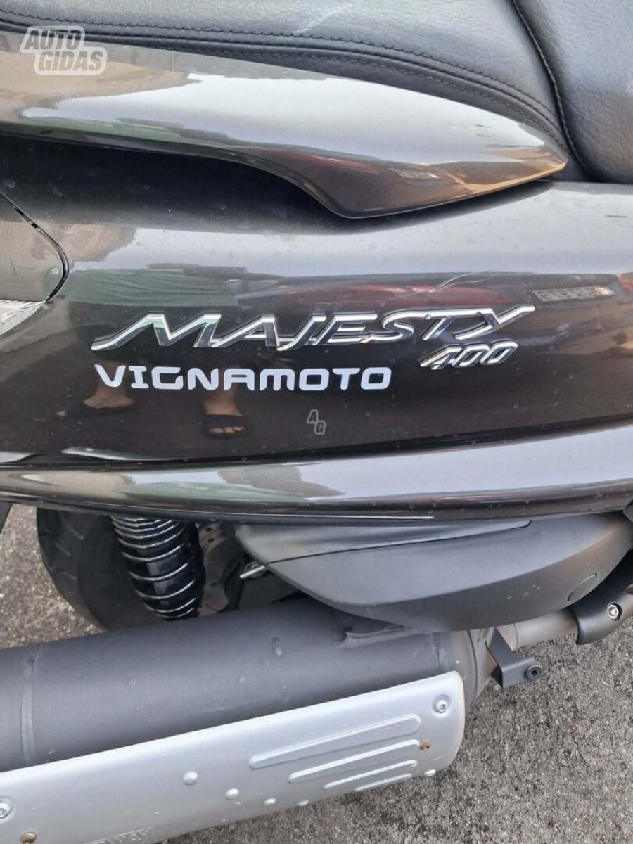 Grey Yamaha Majesty 2008 in Vilnius, with an engine capacity of 0.40 L and mileage of 52 thousand km for 1600 €, photo 16 on AUTOMOTO.COM.LV