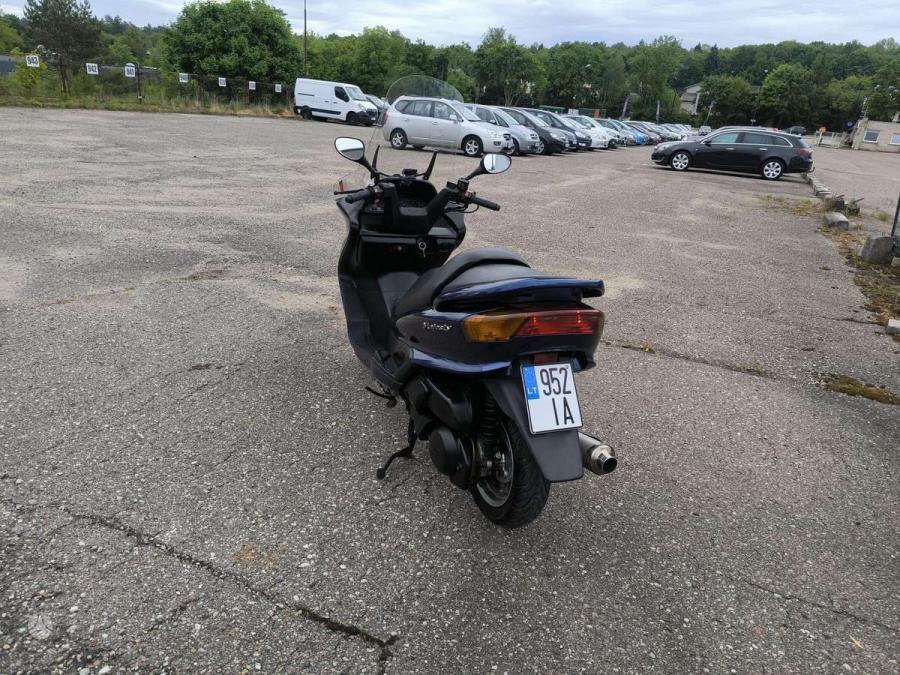 Yamaha Majesty 2000 in Alytus, with an engine capacity of 0.25 L and mileage of 57 thousand km for 1500 €, photo 5 on AUTOMOTO.COM.LV