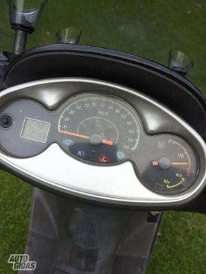 Yamaha Majesty 2003 Zarasai, ar dzinēja tilpumu 0.12 L un nobraukumu 0 tūkst. km par 750 €, foto 3 vietnē AUTOMOTO.COM.LV