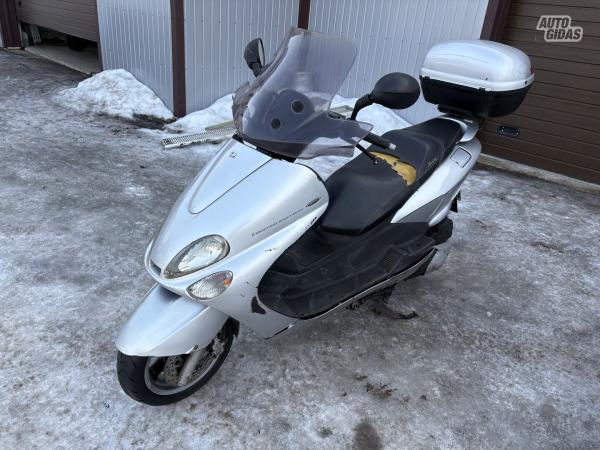Yamaha Majesty 2005 in Kelme, with an engine capacity of 0.13 L and mileage of 28 thousand km for 315 €, photo 6 on AUTOMOTO.COM.LV