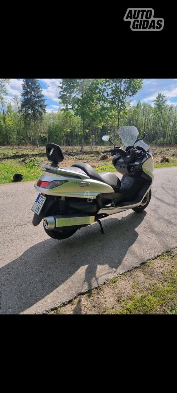 Yamaha Majesty 2010 Kauņa, ar dzinēja tilpumu 0.40 L un nobraukumu 55 tūkst. km par 1550 €, foto 3 vietnē AUTOMOTO.COM.LV