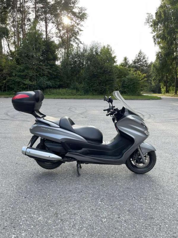 Yamaha Majesty 2010 Ukmergė vietnē Yamaha Majesty 2010 Ukmergė, ar dzinēja tilpumu 0.40 L un nobraukumu 25 tūkst. km par 1400 €, foto 1 vietnē AUTOMOTO.COM.LV