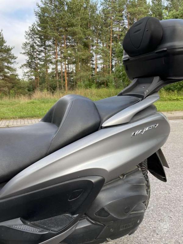 Yamaha Majesty 2010 Ukmergė vietnē Yamaha Majesty 2010 Ukmergė, ar dzinēja tilpumu 0.40 L un nobraukumu 25 tūkst. km par 1400 €, foto 6 vietnē AUTOMOTO.COM.LV
