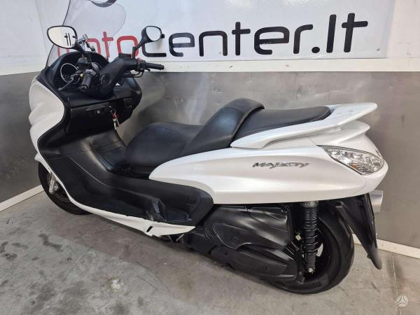 Yamaha Majesty 2010 Kauņa vietnē Balts Yamaha Majesty 2010 Kauņa, ar dzinēja tilpumu 0.40 L un nobraukumu 66 tūkst. km par 2000 €, foto 4 vietnē AUTOMOTO.COM.LV