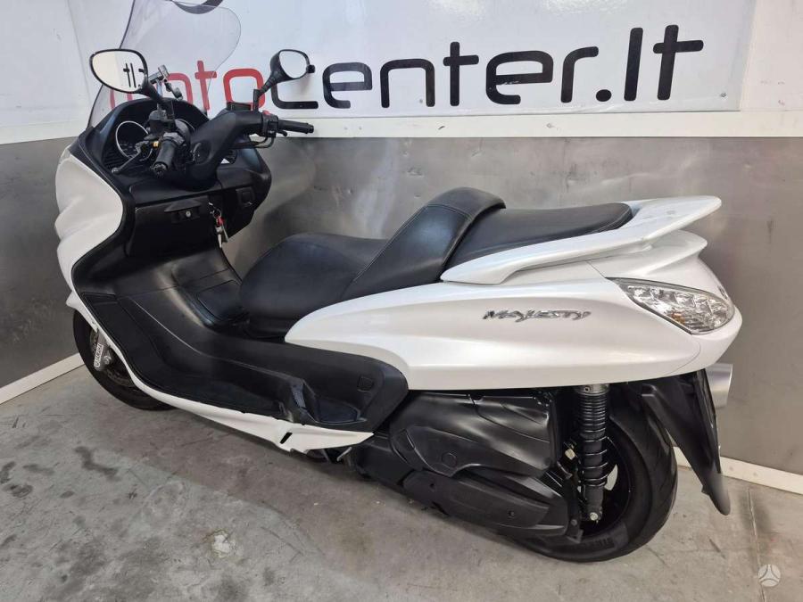 Balts Yamaha Majesty 2010 Kauņa, ar dzinēja tilpumu 0.40 L un nobraukumu 66 tūkst. km par 2000 €, foto 4 vietnē AUTOMOTO.COM.LV