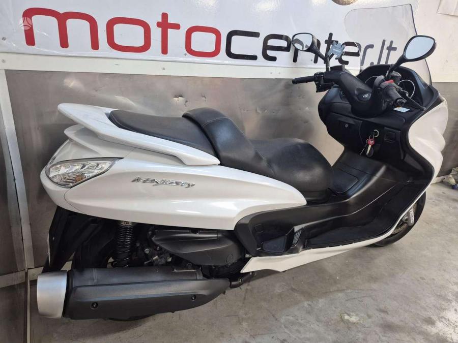 Balts Yamaha Majesty 2010 Kauņa, ar dzinēja tilpumu 0.40 L un nobraukumu 66 tūkst. km par 2000 €, foto 6 vietnē AUTOMOTO.COM.LV