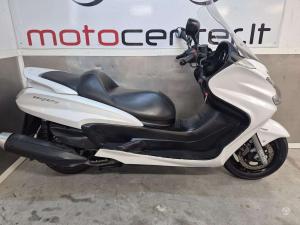 Balts Yamaha Majesty 2010 Kauņa, ar dzinēja tilpumu 0.40 L un nobraukumu 66 tūkst. km par 2000 €, foto 7 vietnē AUTOMOTO.COM.LV