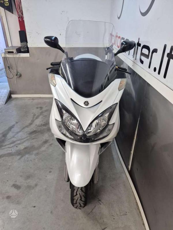 Yamaha Majesty 2010 Kauņa vietnē Balts Yamaha Majesty 2010 Kauņa, ar dzinēja tilpumu 0.40 L un nobraukumu 66 tūkst. km par 2000 €, foto 9 vietnē AUTOMOTO.COM.LV