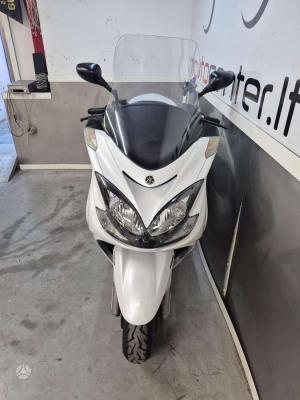 Balts Yamaha Majesty 2010 Kauņa, ar dzinēja tilpumu 0.40 L un nobraukumu 66 tūkst. km par 2000 €, foto 9 vietnē AUTOMOTO.COM.LV
