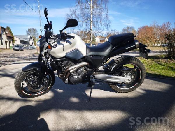 Yamaha MT 03 2005 Rīga, ar dzinēja tilpumu 0.66 L un nobraukumu 0 tūkst. km par 3100 €, foto 3 vietnē AUTOMOTO.COM.LV