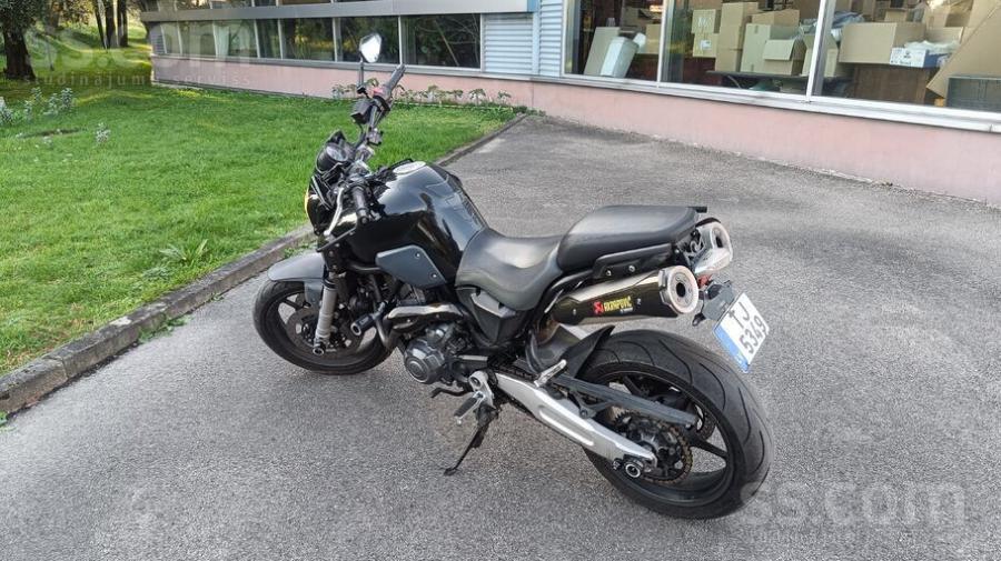 Yamaha MT 03 2006 in Riga, with an engine capacity of 0.66 L and mileage of 0 thousand km for 2750 €, photo 6 on AUTOMOTO.COM.LV